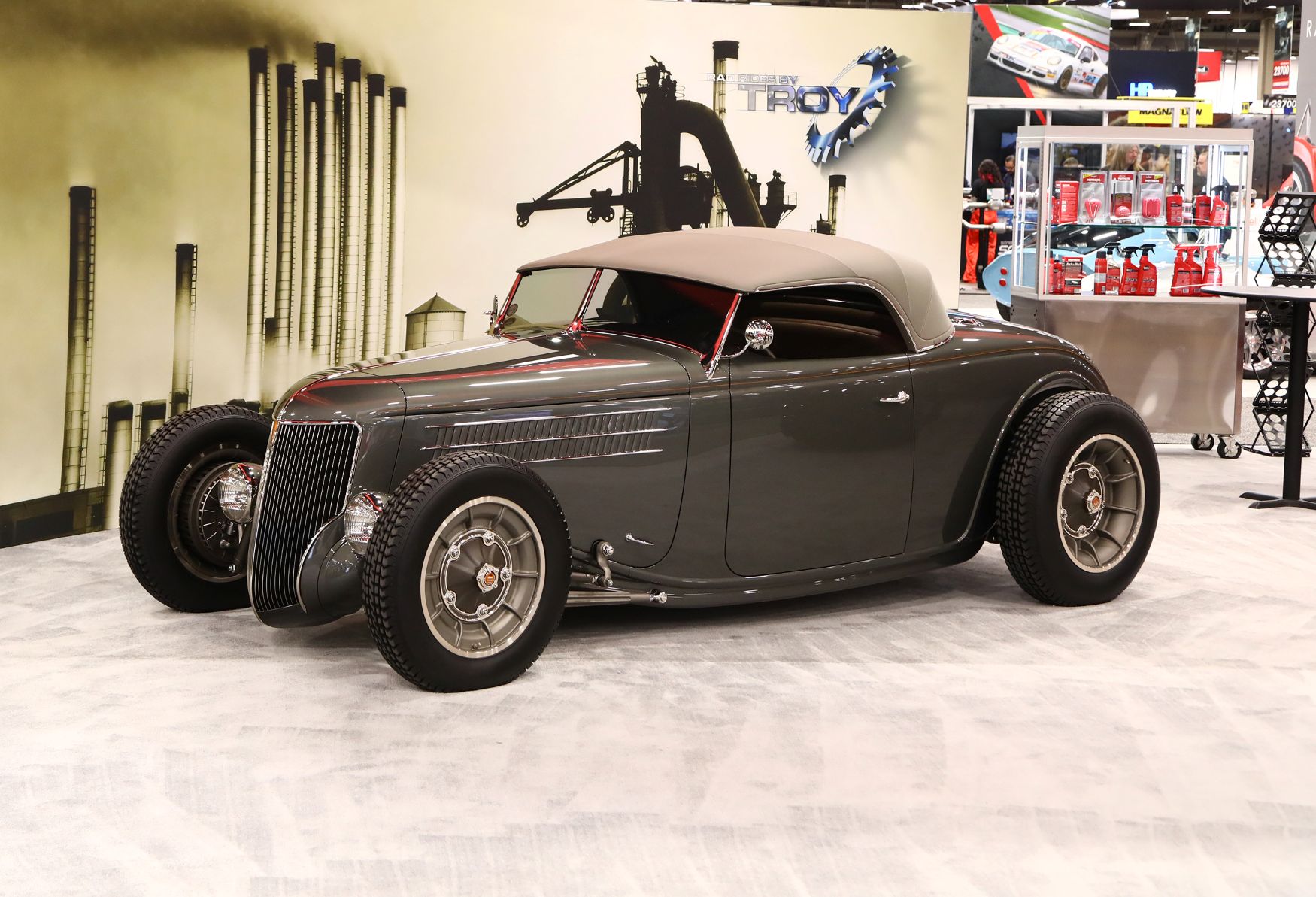 TROY TREPANIER WINS 2025 SEMA BATTLE OF THE BUILDERS WITH “FENDERLESS” 1936 FORD ROADSTER ...